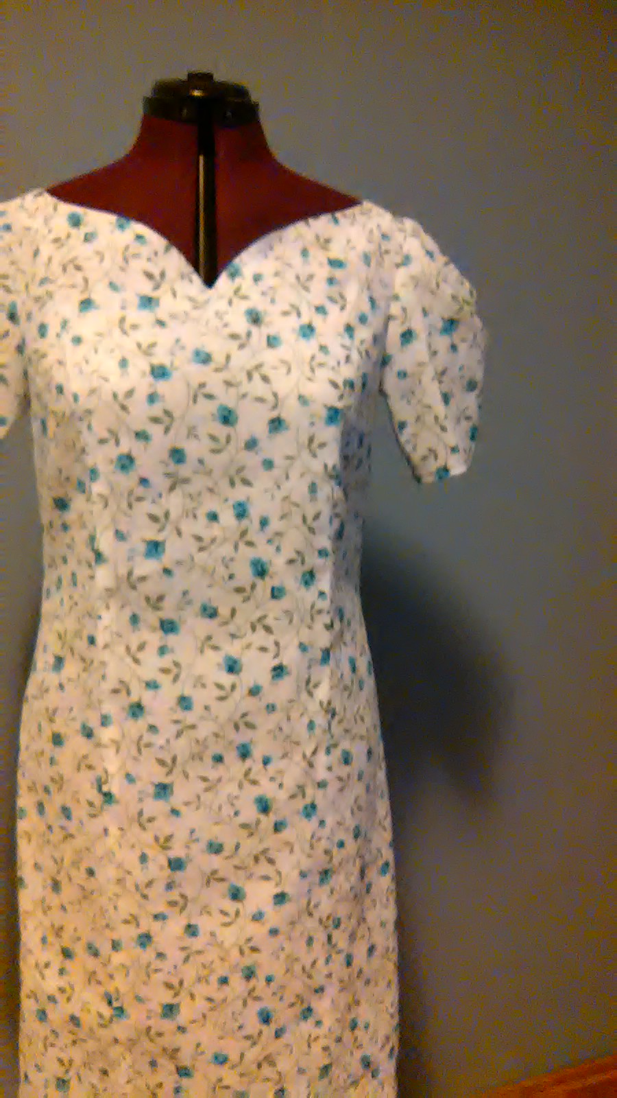 Sleeve with pleats along cap - Sewist